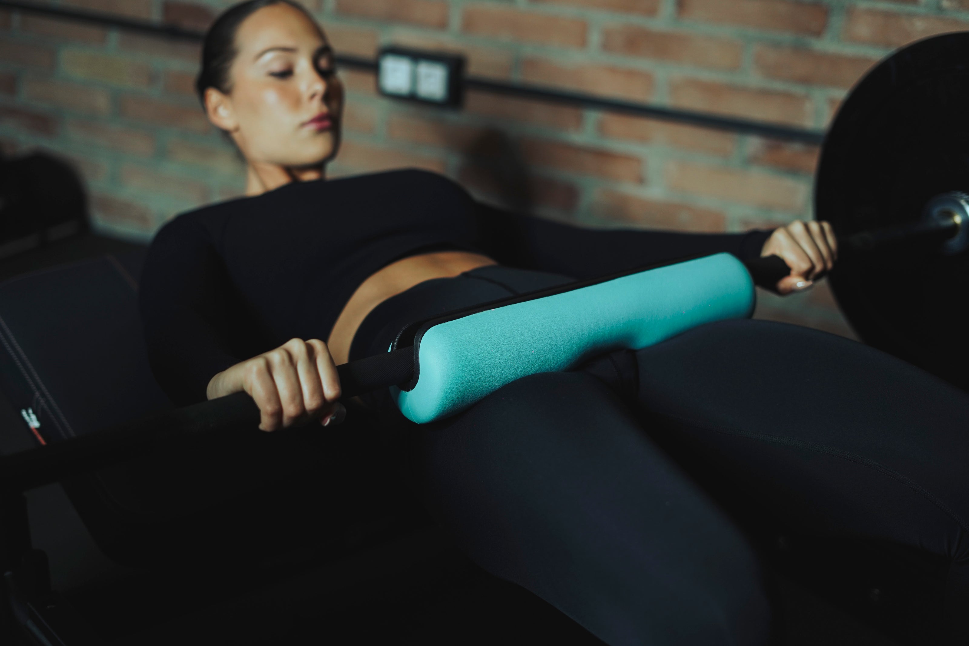 Hip Thrust Barbell Pad | Best Hip Thrust Pad - Hipsarmour.com